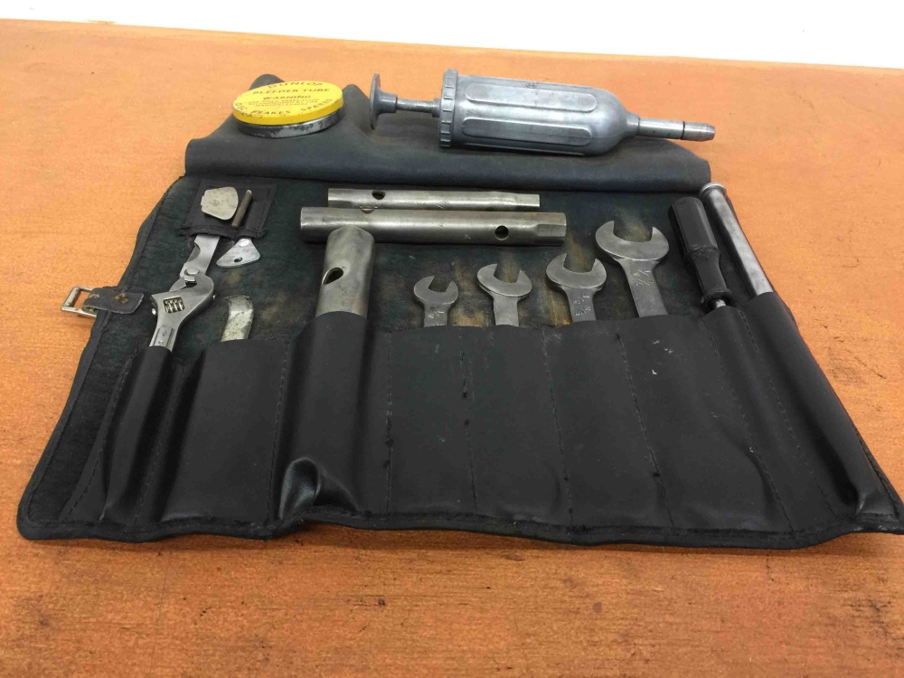 VINTAGE JAGUAR XKE E type TOOL KIT EARLY SERIES 1 - For Sale, Seattle WA