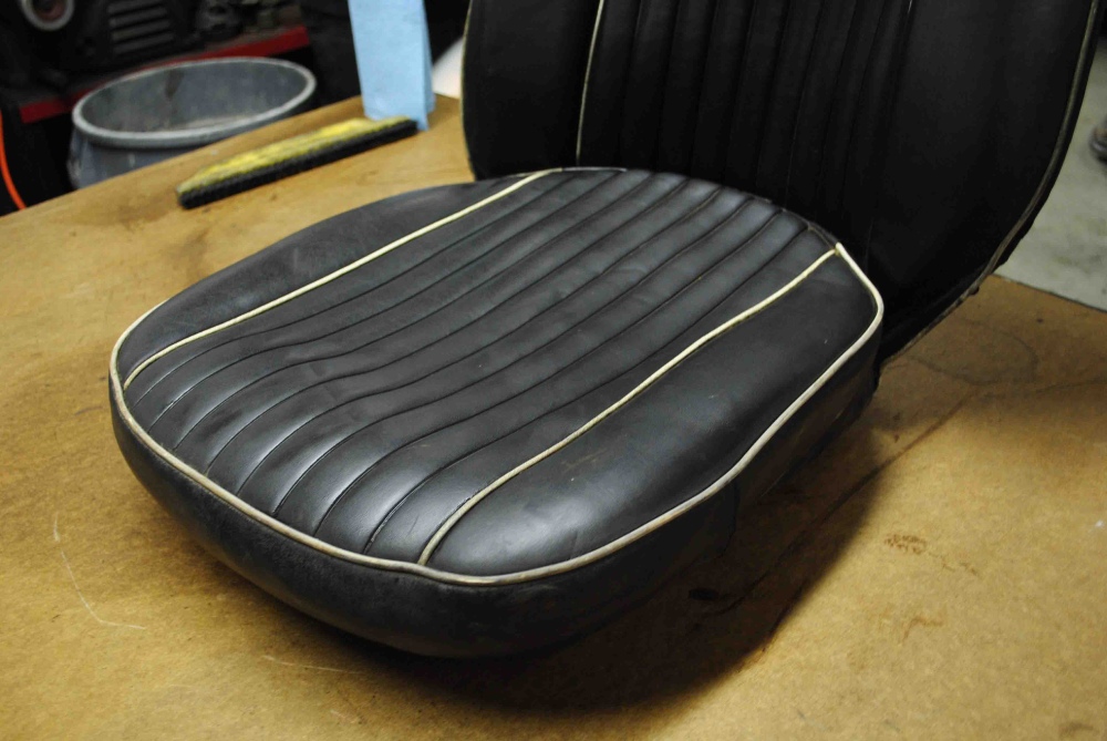 TRIUMPH TR3 SPITFIRE MK3 ROADSTER SEAT - For Sale, Seattle WA