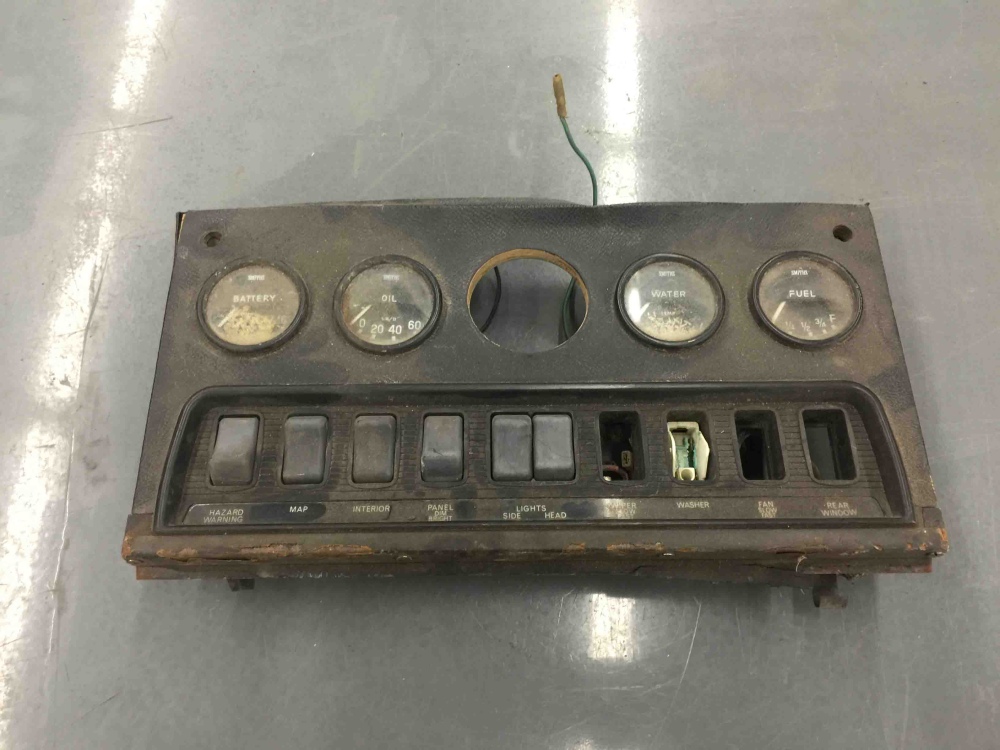 Jaguar XKE E Type Dash Center Console Smiths Gauge Switch Series 2 ...