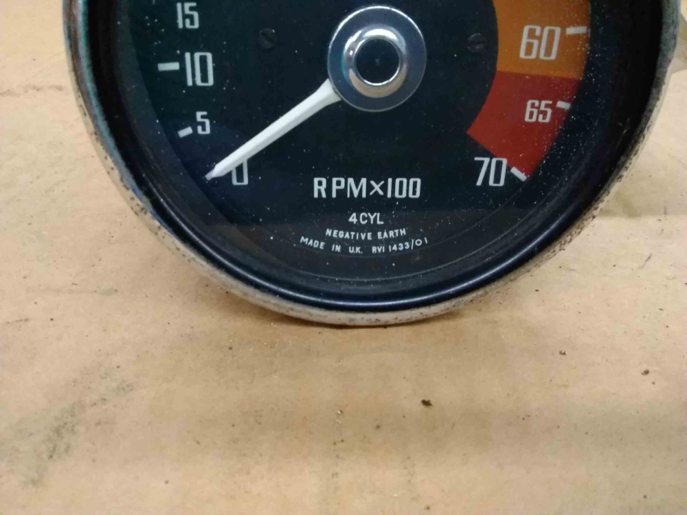 Smiths 4 cyl RPM Tachometer Gauge RVI 1433/01 MGM 68-71 Good Condition ...
