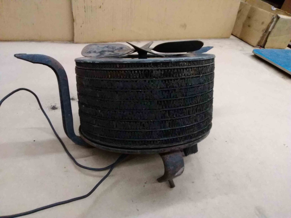 Triumph TR3 Round Heater Core with Smiths Motor Fan and Mounting ...
