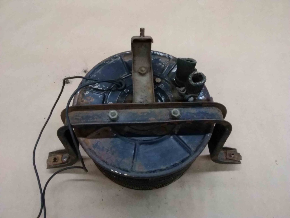 Triumph TR3 Round Heater Core with Smiths Motor Fan and Mounting ...
