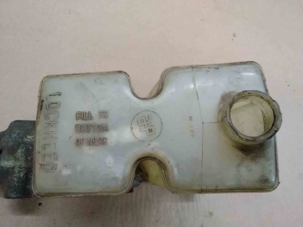 Triumph TR7 TR8 Brake Master Cylinder with Reservoir Lockheed AP 3212 ...