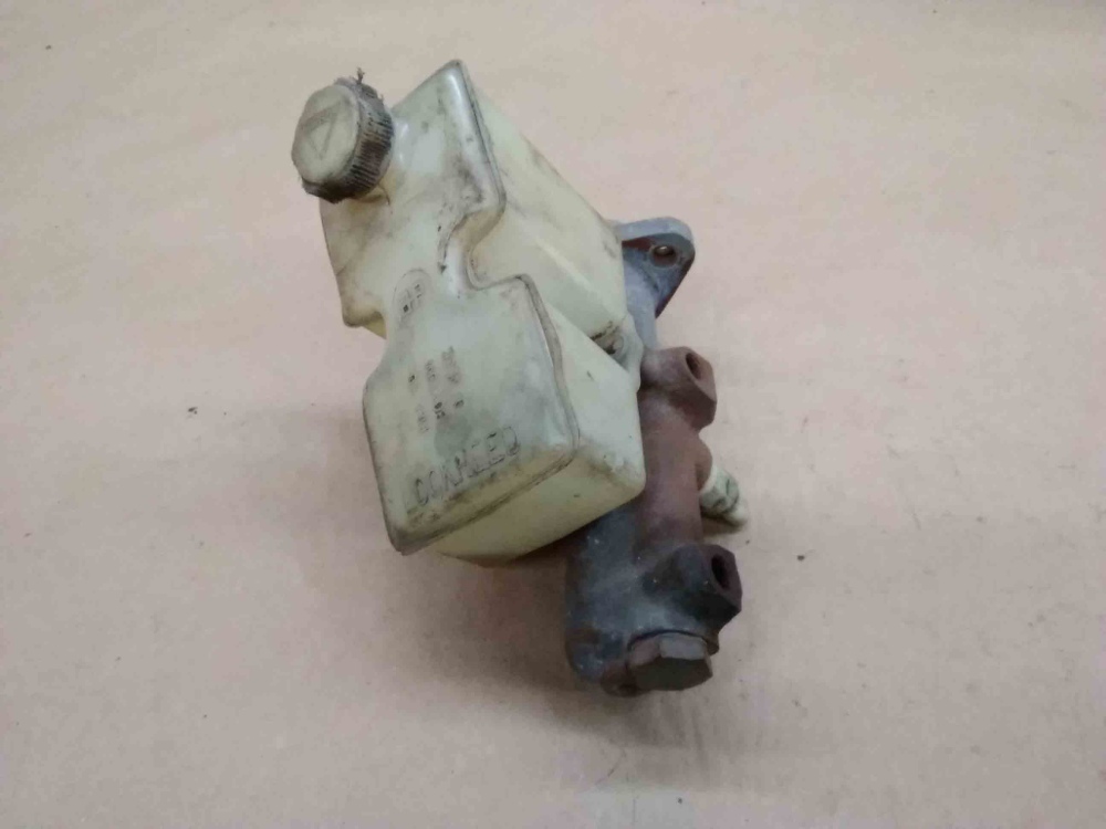 Triumph TR7 TR8 Brake Master Cylinder with Reservoir Lockheed AP 3212 ...