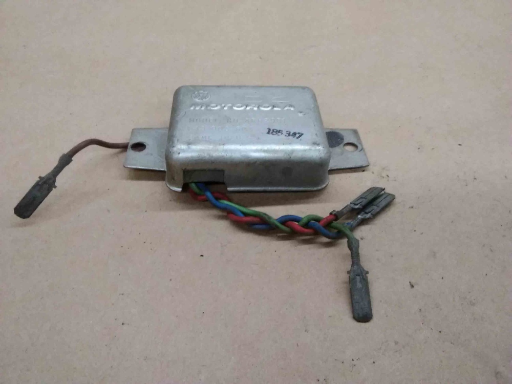VW Beetle 1973-74 MOTOROLA MB2 Regulator Model 8RH2001 043-903-803 ...