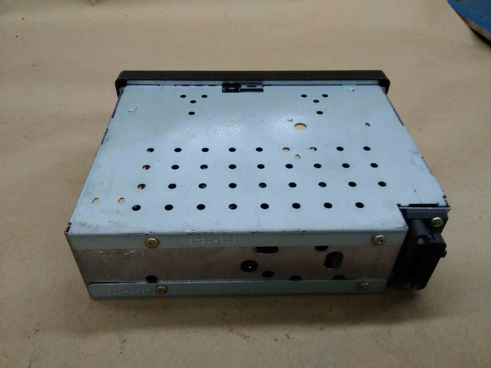1991 SAAB 900 Clarion Radio 0247015 Serial no. 0049648 OEM - For Sale ...