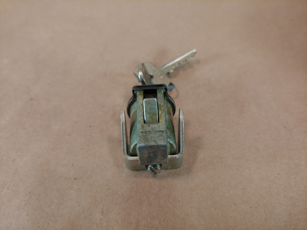 Triumph TR4 TR6 Original Cubby Glove Box Key Lock with Keys 631404 NOS ...