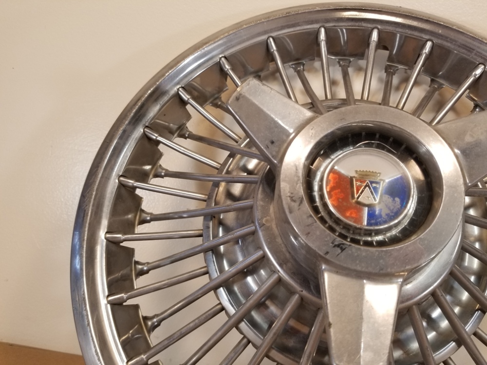 VINTAGE Cadillac Knock Off Wire Wheel Hubcap ? - For Sale, Seattle WA