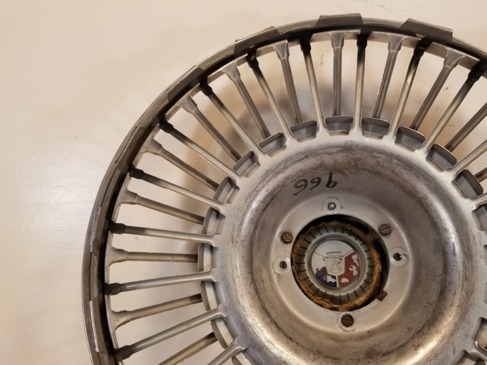 VINTAGE Cadillac Knock Off Wire Wheel Hubcap ? - For Sale, Seattle WA