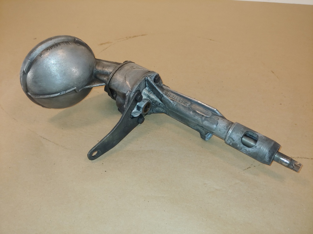 Mercedes Benz W115 W123 240 Original Oil Pump 1151800102 OEM - For Sale ...