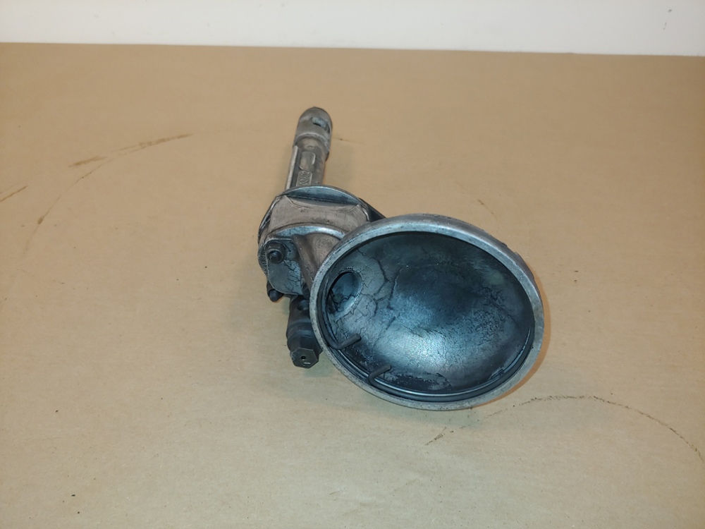 Mercedes Benz W115 W123 240 Original Oil Pump 1151800102 OEM - For Sale ...