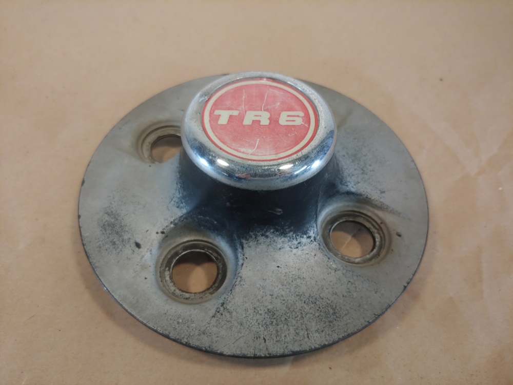 Triumph TR6 Center Hub Cab Silver OEM - For Sale, Seattle WA