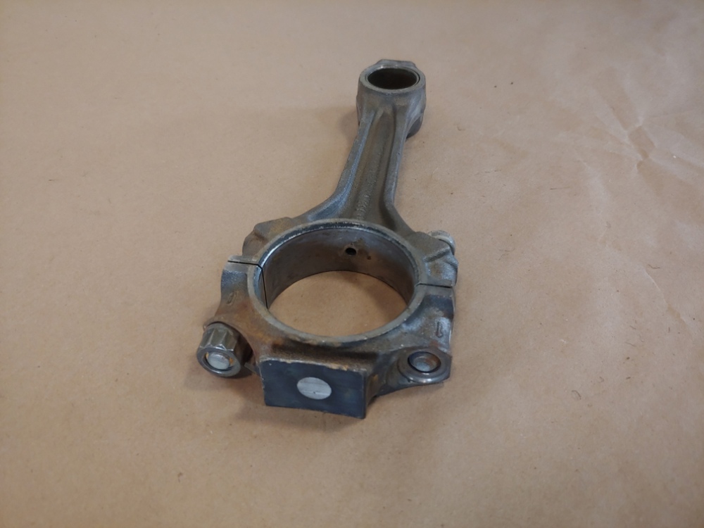 Mercedes Benz W117 450SL SEC SE Original Engine Conrod OEM - For Sale ...