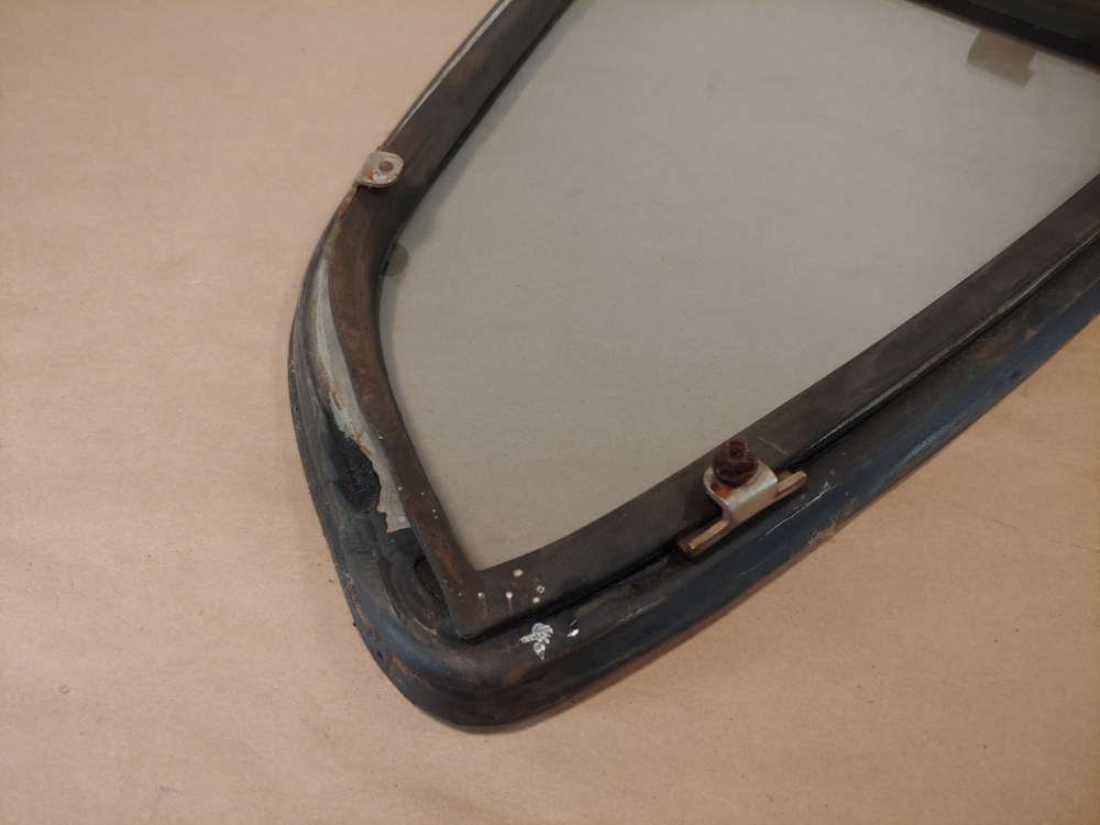 Datsun 240z 260z 280z Rear Right RH Quarter Glass Window Assembly OEM ...