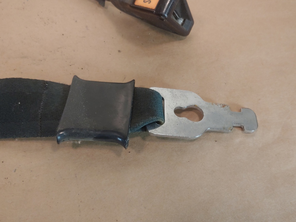 Mercedes Benz W108 280SE Original Front Right RH Seatbelt Assembly ...
