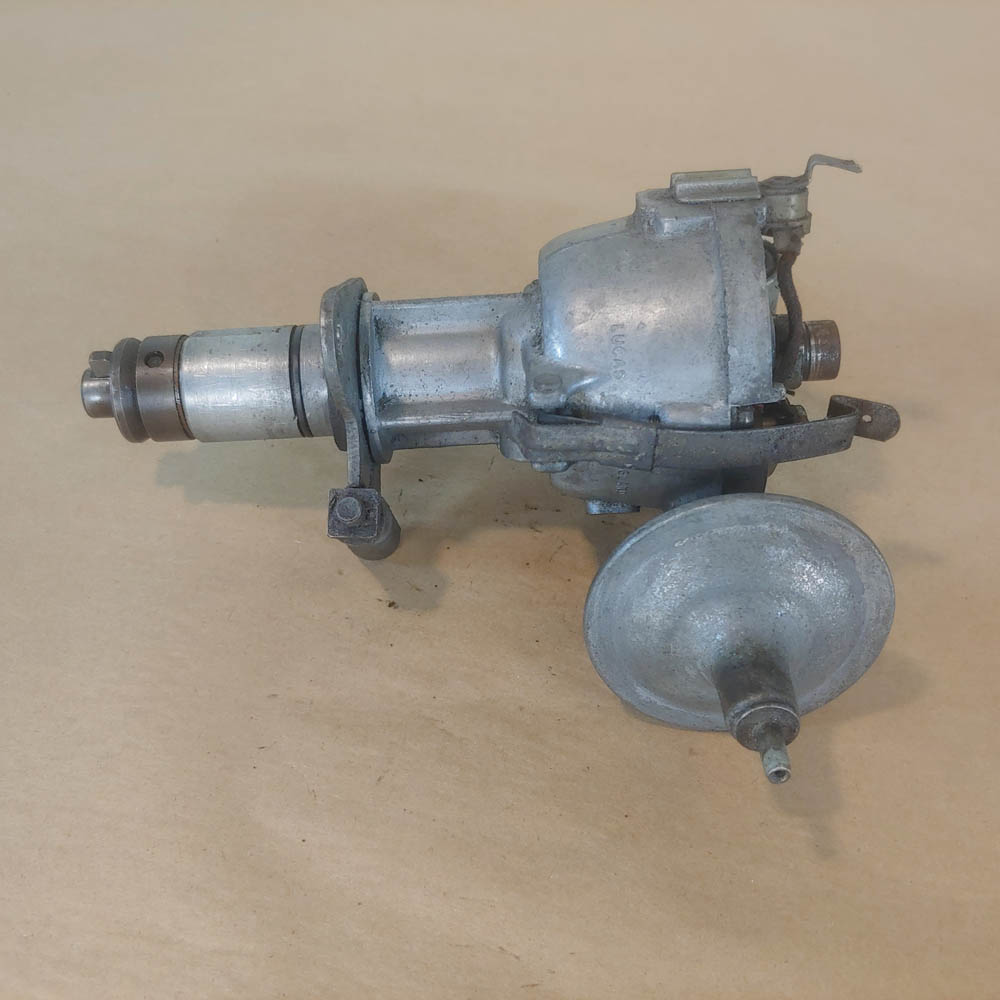 JaguarXKE E-Type 4.2 1965-69 Original Lucas Distributor 41060A 22D ...