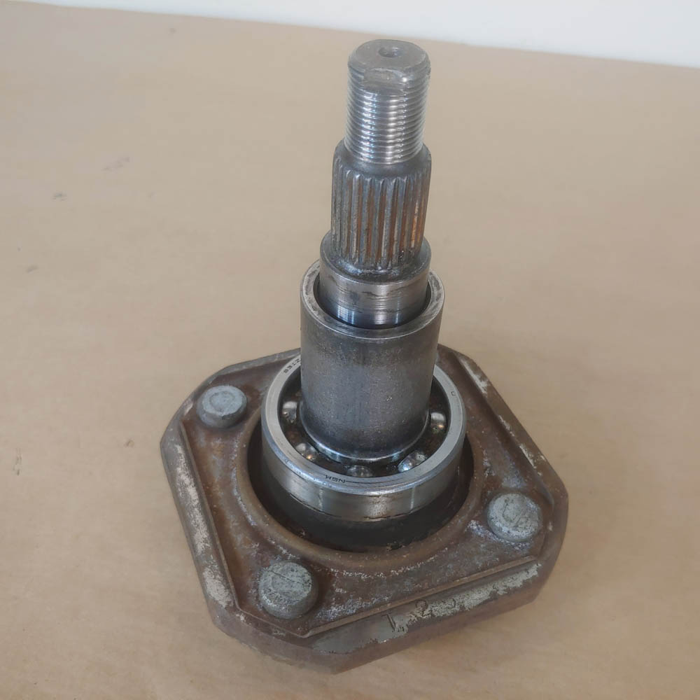 Datsun 240Z 260Z 280Z Original Rear Stub Axle Carrier Half Shaft OEM ...