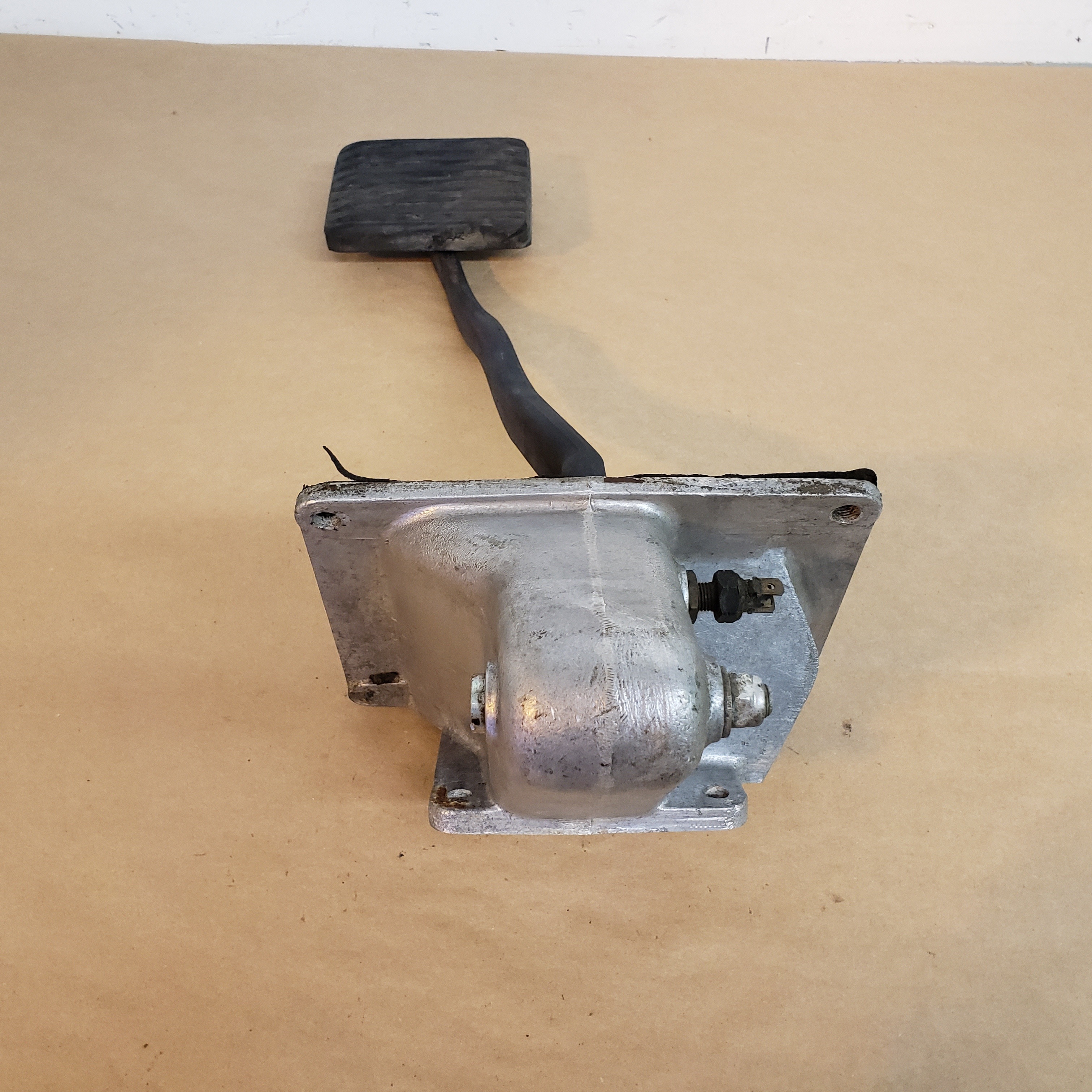 Jaguar XJS Original Brake Pedal Box with Pedal OEM - For Sale, Seattle WA