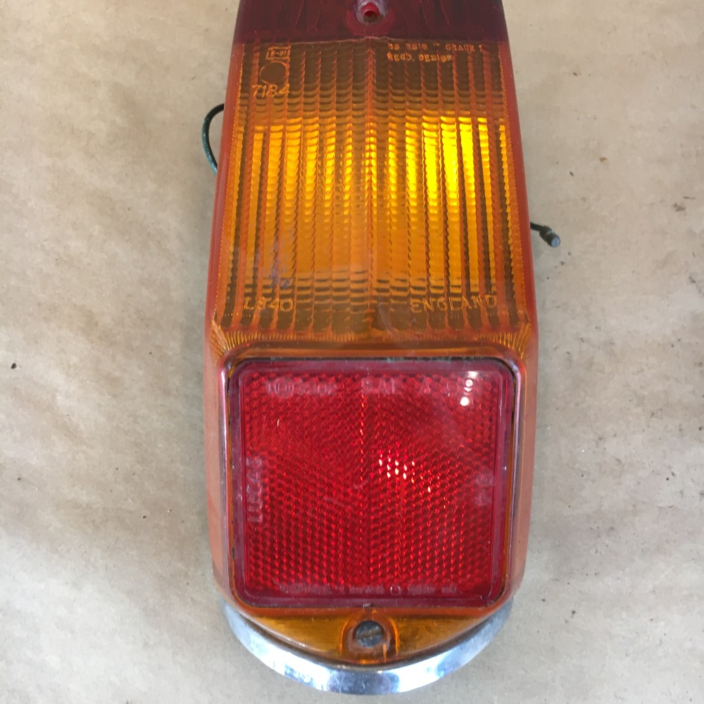 OEM 1970-1980 MG MGB Tail Light Assembly Lens Lamp 54580421 Lucas L840 Original - For Sale ...