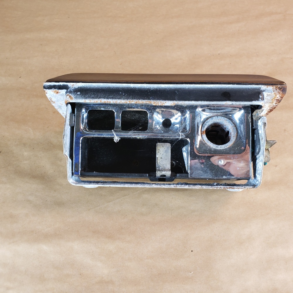 Mercedes Benz W123 300TD Original Center Console Ashtray OEM - For Sale ...