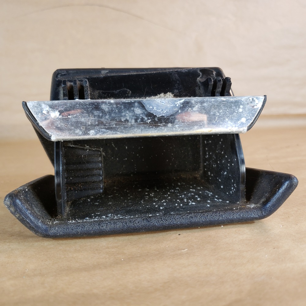 Mercedes Benz W123 300TD Original Rear Door Ashtray OEM - For Sale ...