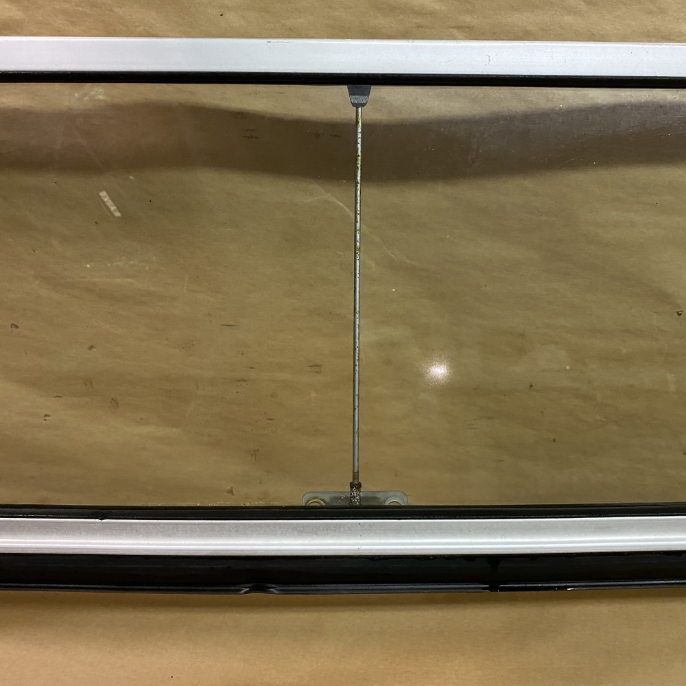 Original MG Midget 1500 Front Windscreen Windshield Frame w Glass OEM ...