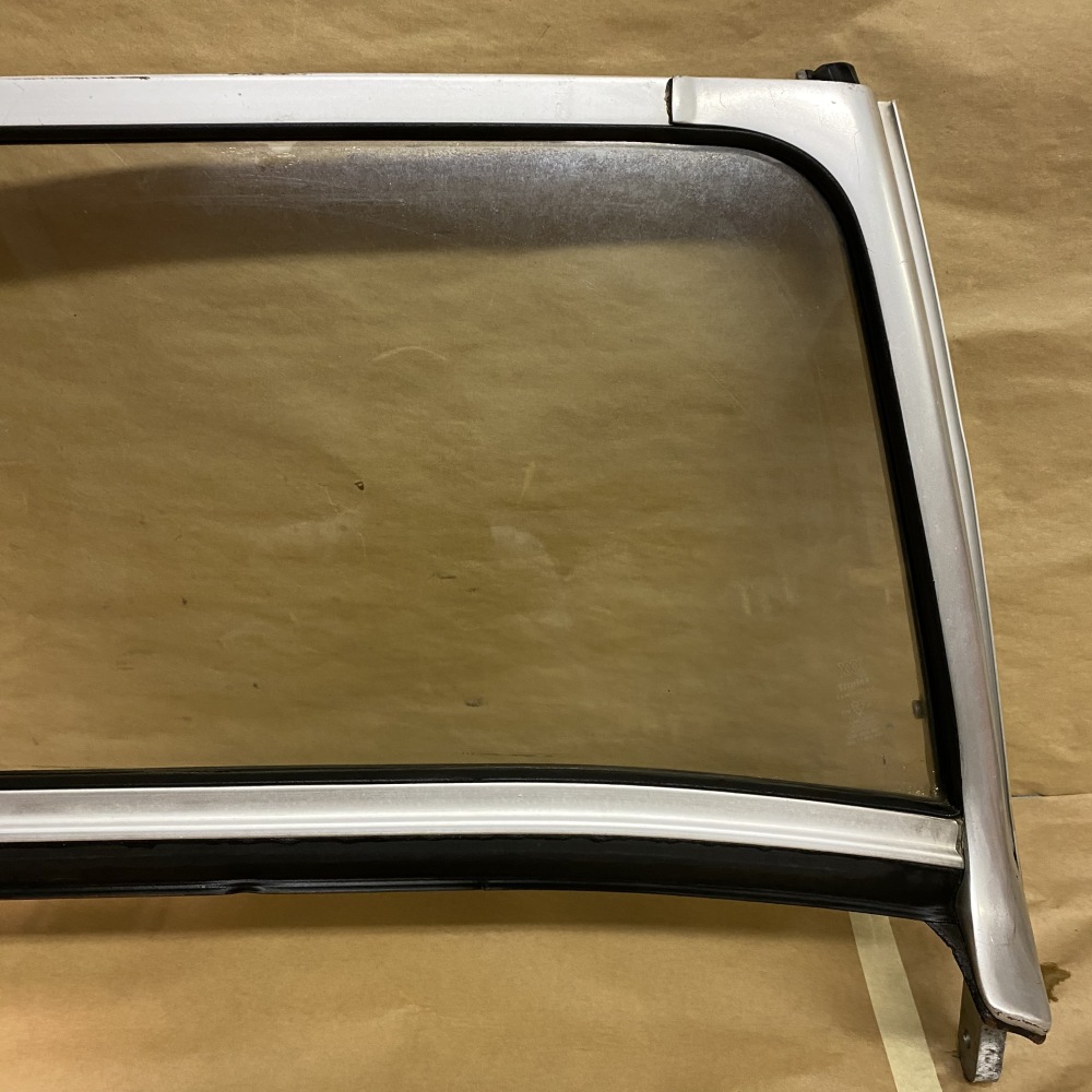 Original MG Midget 1500 Front Windscreen Windshield Frame w Glass OEM ...