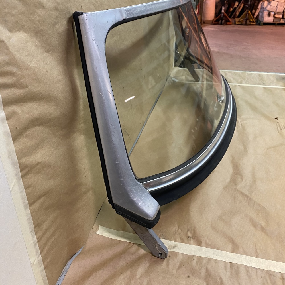Original 1962-1969 MG MGB Roadster Front Windscreen Windshield Frame w ...