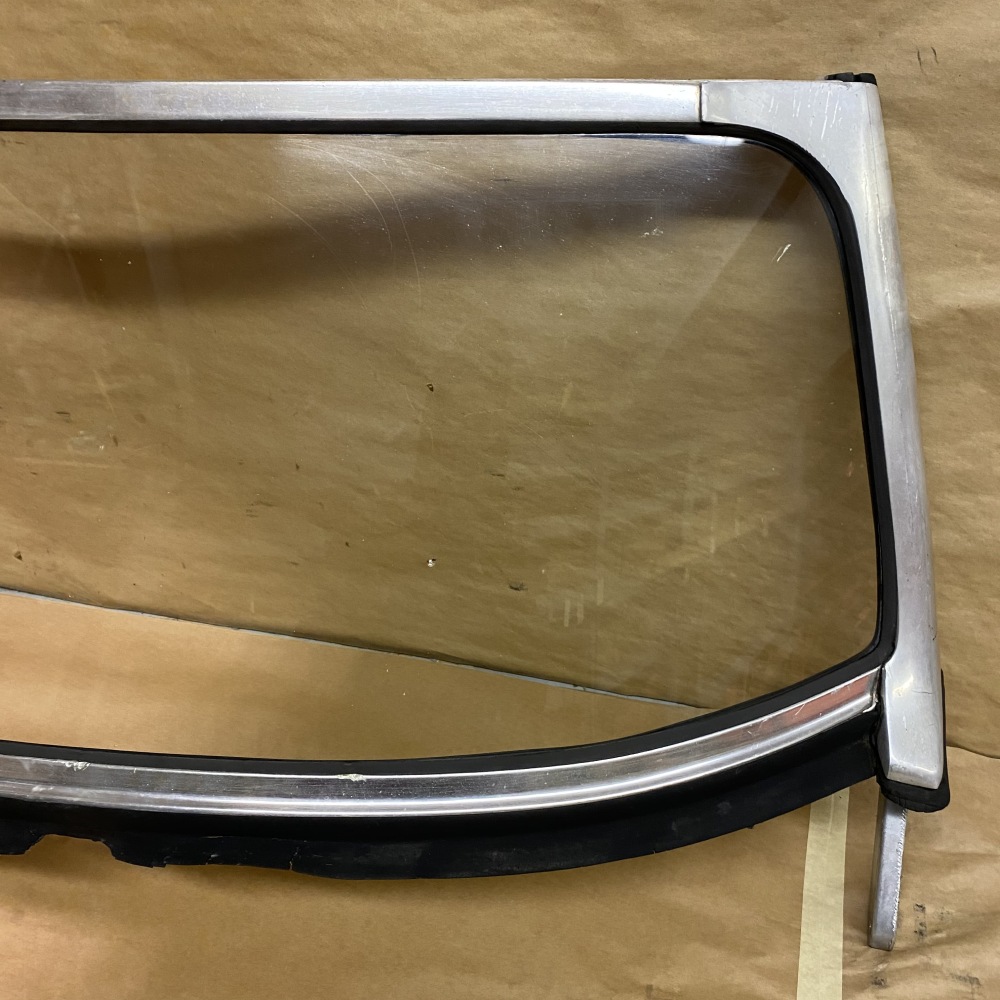 Original 1962-1969 MG MGB Roadster Front Windscreen Windshield Frame w ...