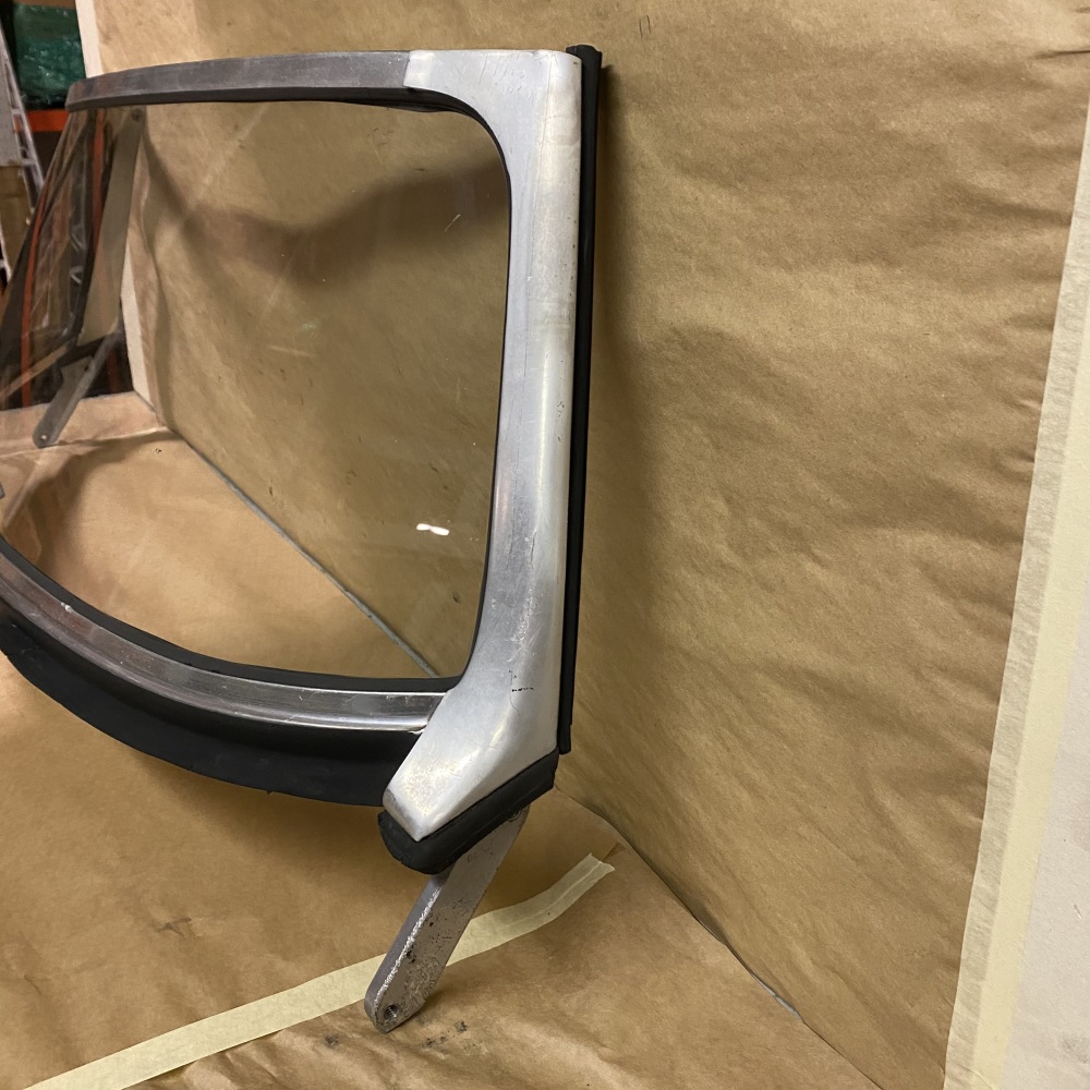 Original 1962-1969 MG MGB Roadster Front Windscreen Windshield Frame w ...