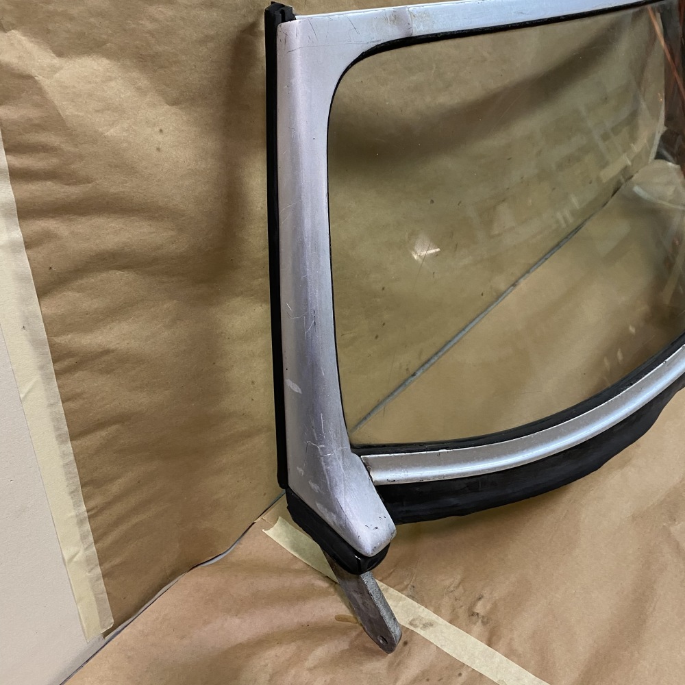 Original 1962-1969 MG MGB Roadster Front Windscreen Windshield Frame w ...