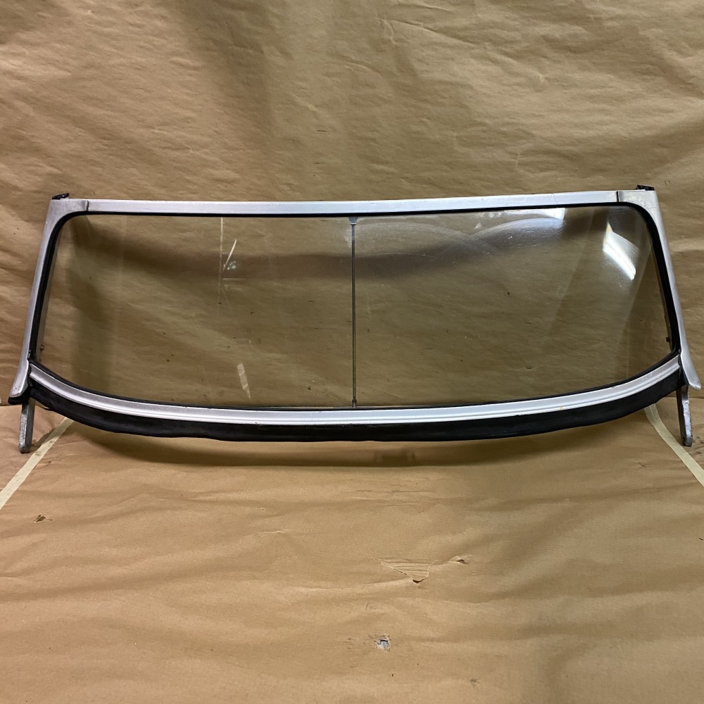 Original 1962-1969 MG MGB Roadster Front Windscreen Windshield Frame w ...
