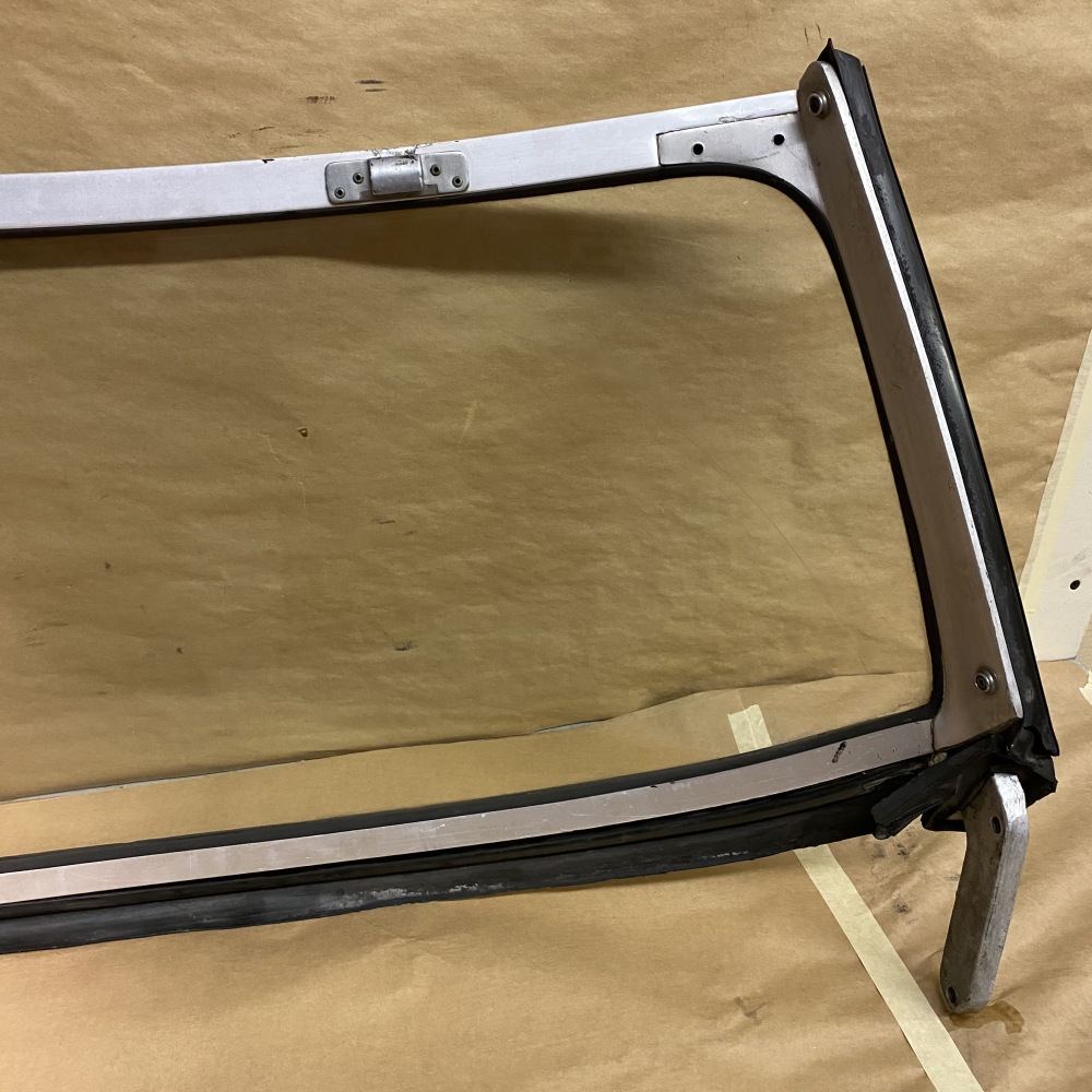 Original 1962-1969 MG MGB Roadster Front Windscreen Windshield Frame w ...