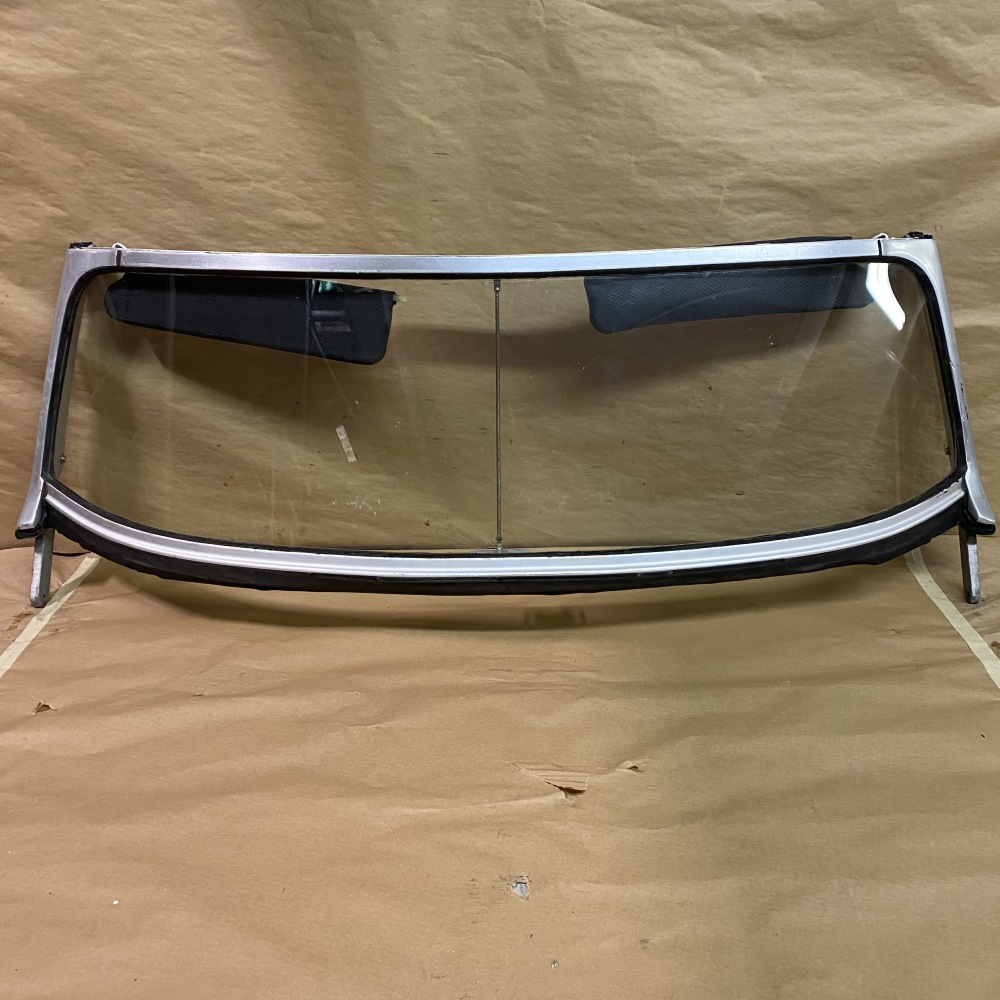 Original 1962-1969 MG MGB Roadster Front Windscreen Windshield Frame w ...