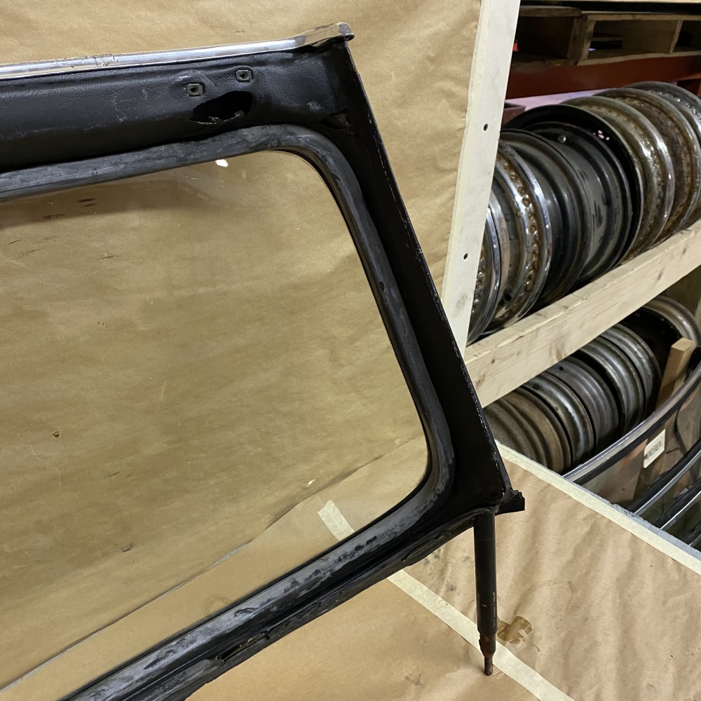 Original Triumph TR250 TR5 TR6 Front Windscreen Windshield Frame w ...