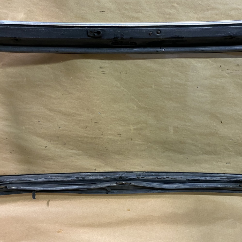 Original Triumph TR250 TR5 TR6 Front Windscreen Windshield Frame w ...