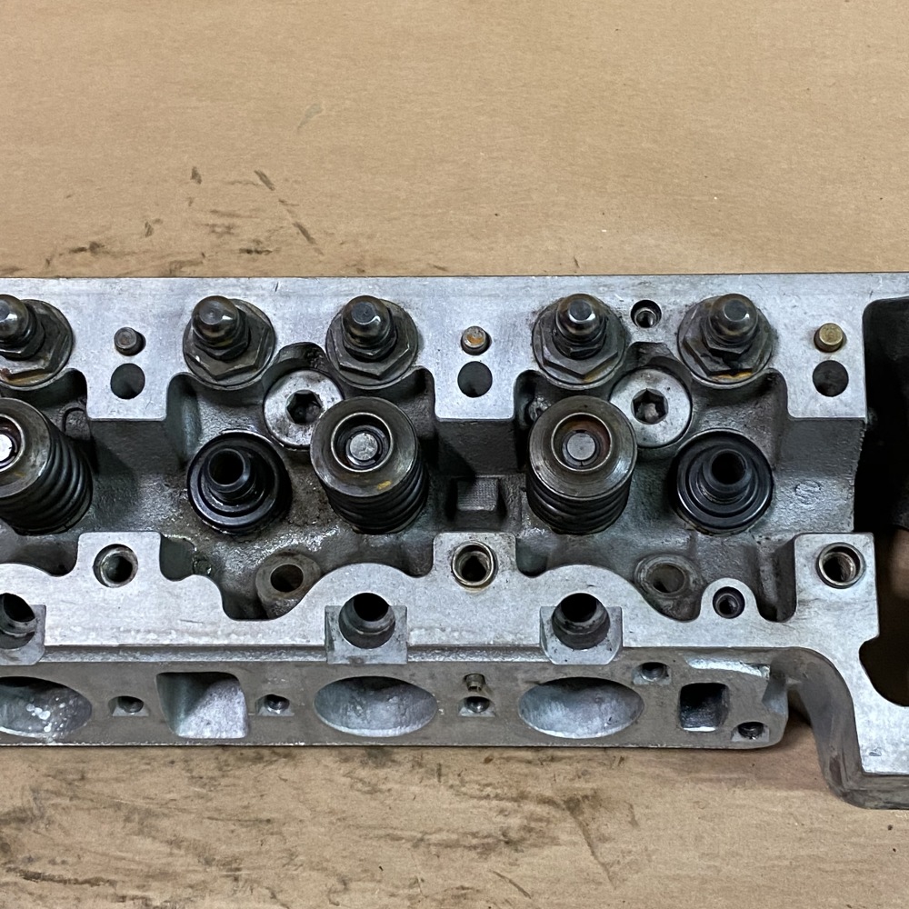 Original Mercedes-Benz R107 450SL M117 Engine LH Cylinder Head ...