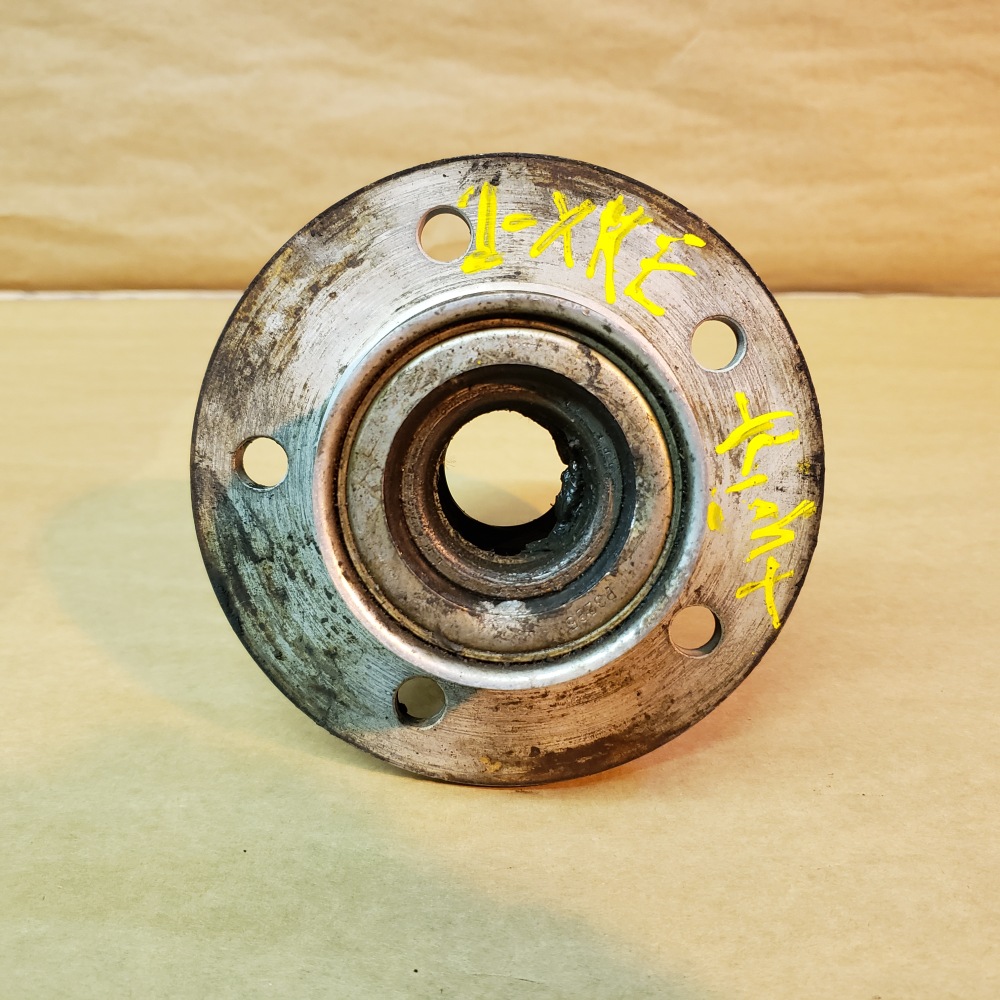 Jaguar XKE E-Type S1 S2 Front RH Right Wire Wheel Knock Off Splined Hub ...