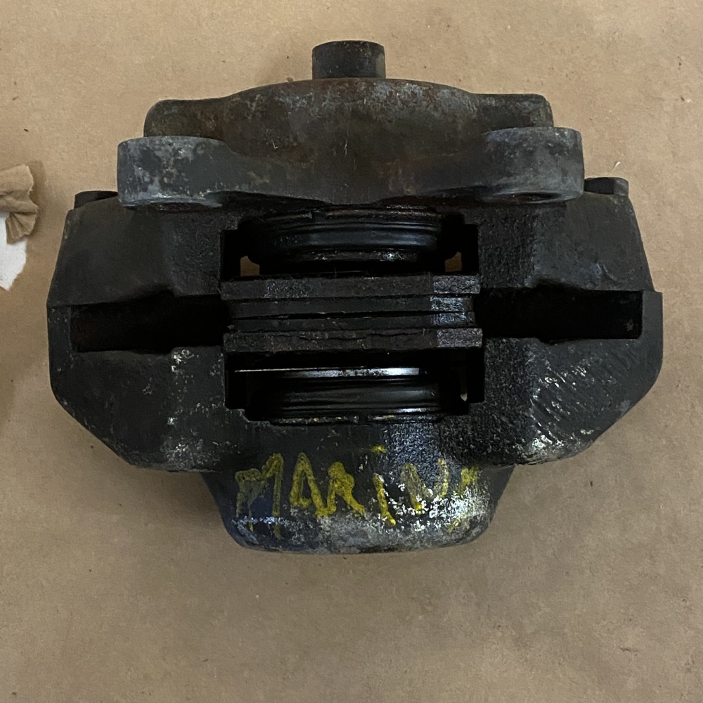 Original Austin Morris Marina Girling Front Brake Calipers Left Right ...