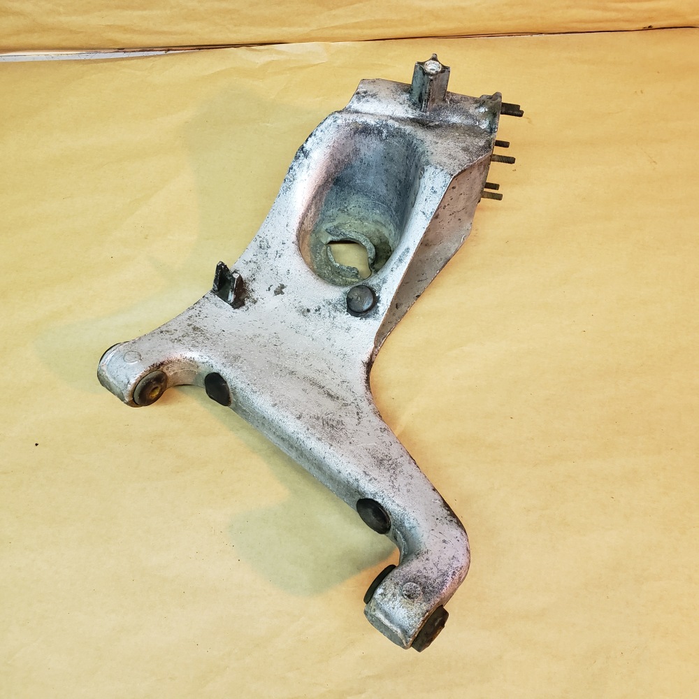 Triumph TR6 TR250 Original Left LH Rear Suspension Trailing Arm ...