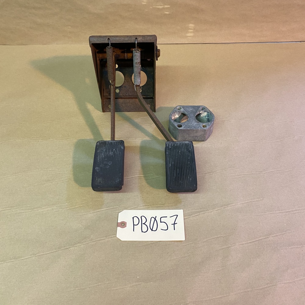 Original Daimler Dart SP250 Brake Clutch Pedal Box Assembly OEM - For ...