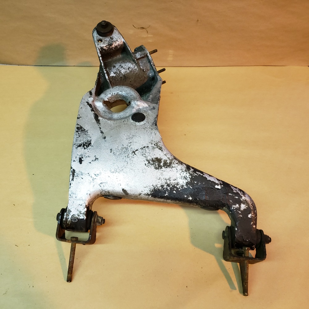 Triumph TR6 TR250 Original Rear Suspension RH Right Trailing Arm ...