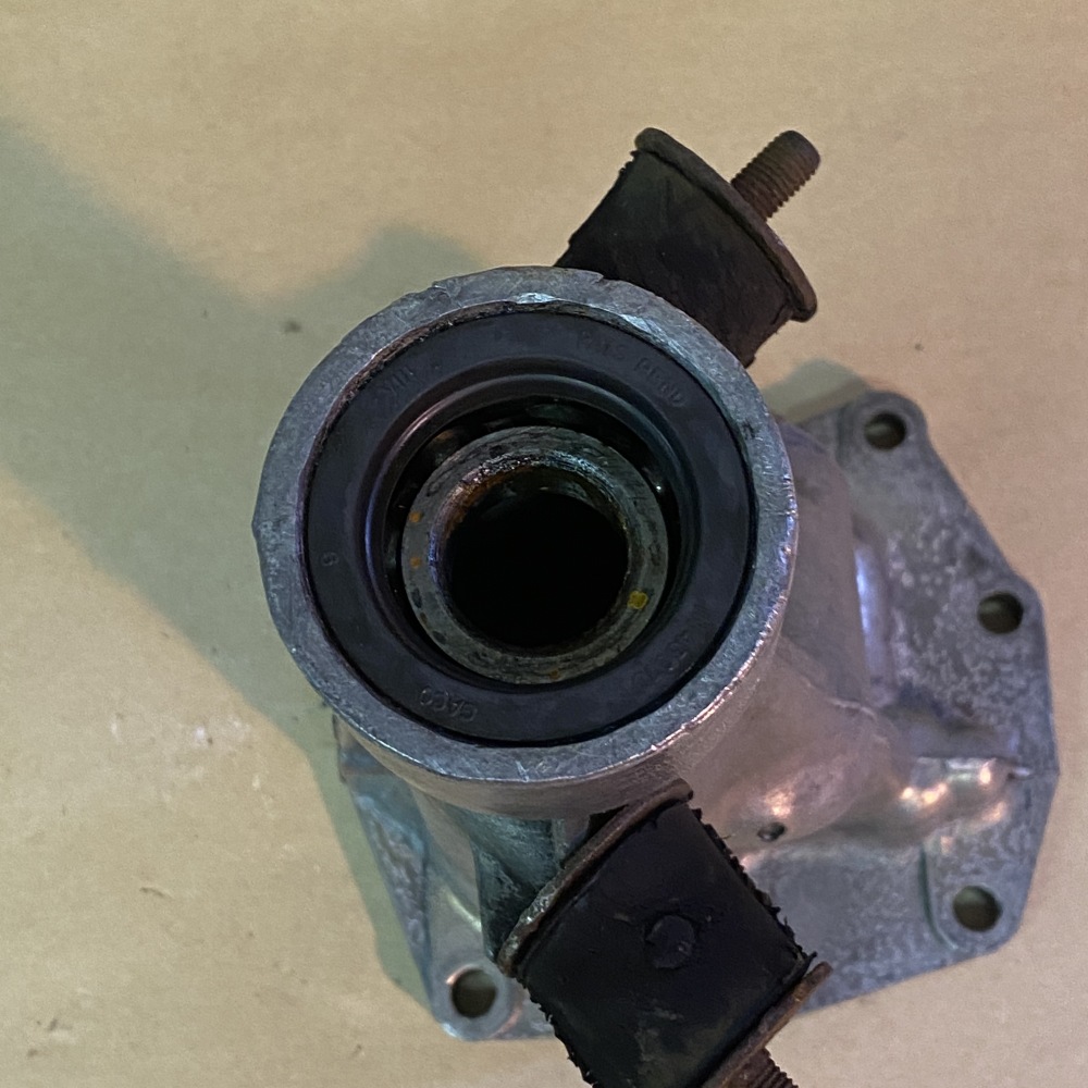 Original Triumph Spitfire GT6 Gearbox Tail Extension Stanpart 303546 ...