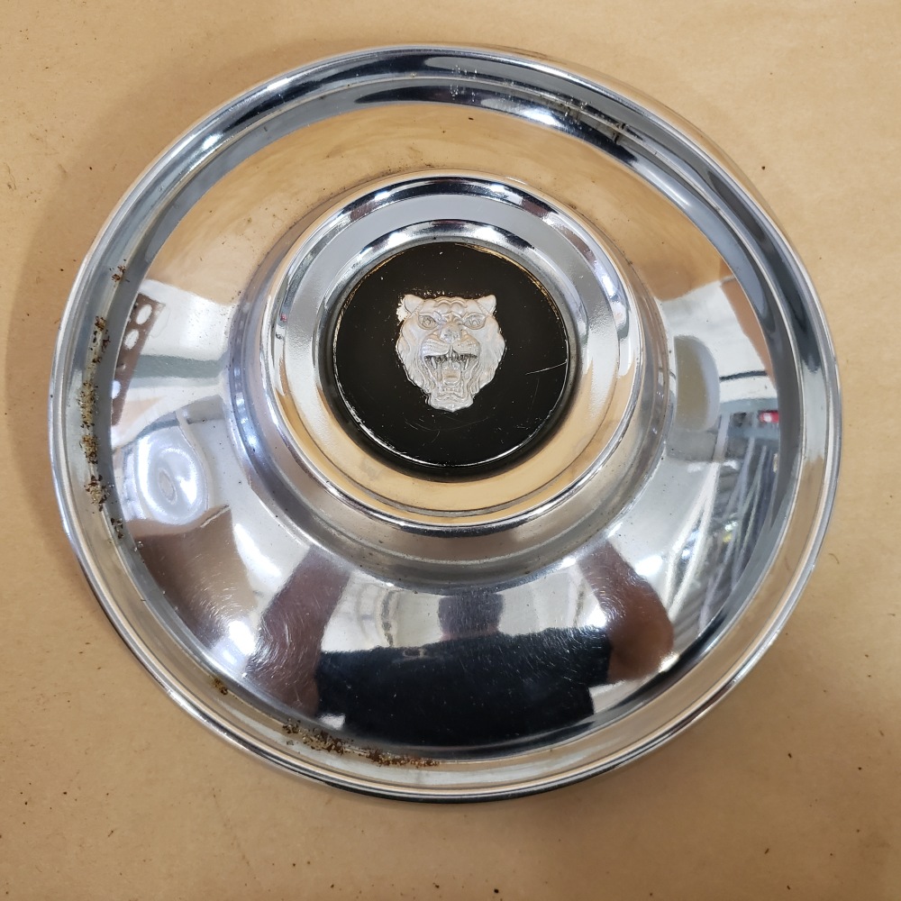 Jaguar XKE E-Type XJ6 XJ12 1969-79 Original Chrome 9in Wheel Hub Cap ...