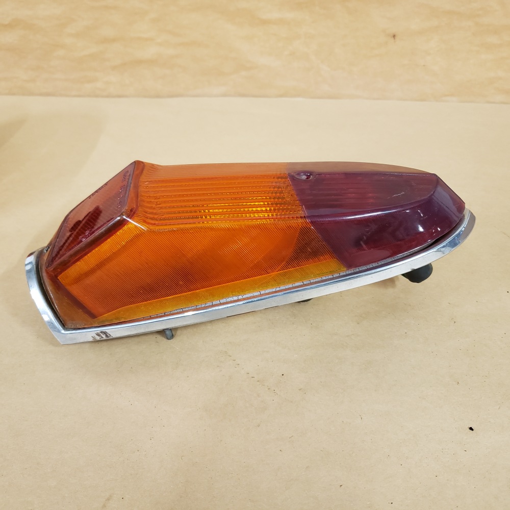MG MGB Midget 1969-1980 Tail Light Assembly Lens Lamp 54580421 Lucas L840 OEM - For Sale, Seattle WA