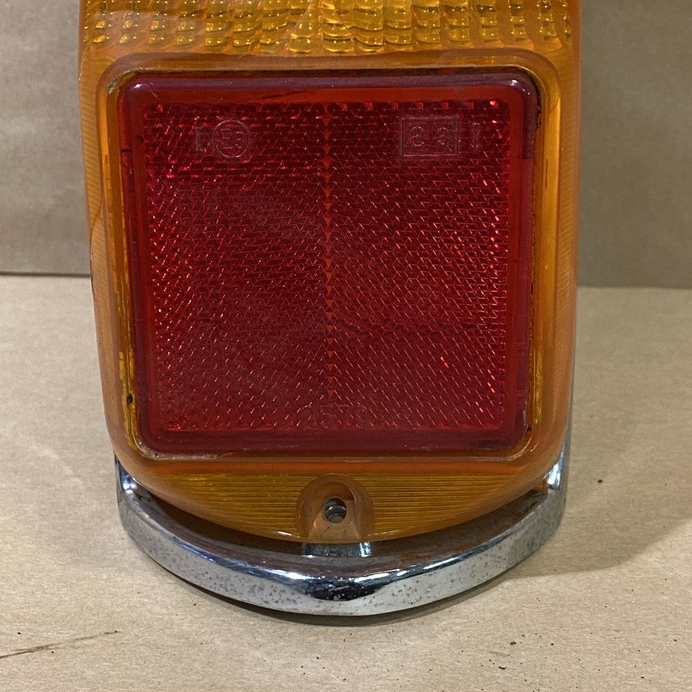 Original MGB Midget 69-80 Tail Light Assembly Lens Lamp 54580421 Lucas L840 OEM - For Sale ...