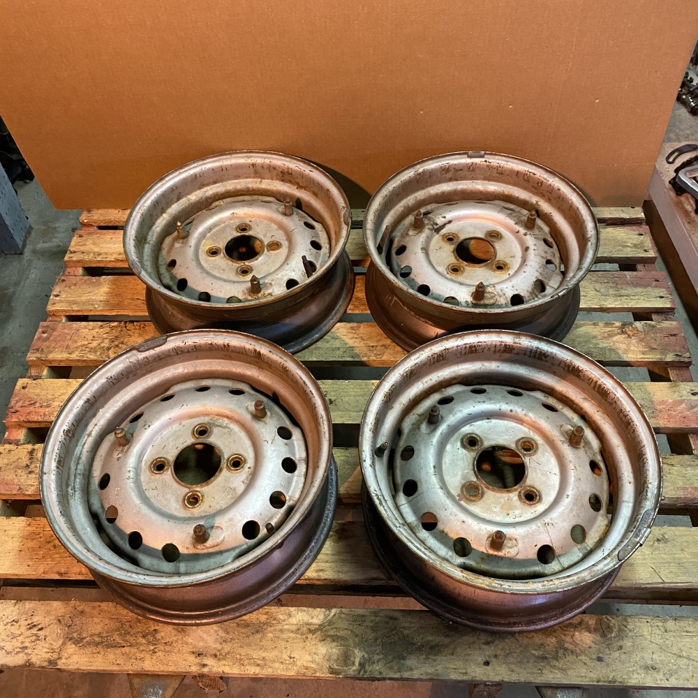Original 68-69 Triumph TR6 Sankey 5 1/2J x 15H Early Rostyle Wheel Set ...