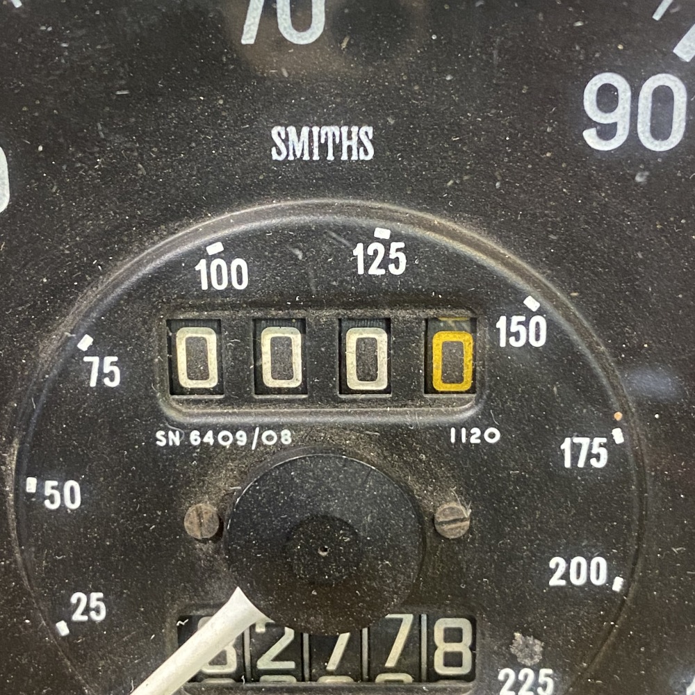 Original Triumph TR250 TR6 Smiths Speedometer KM/H 140 MPH SN6409/08 ...