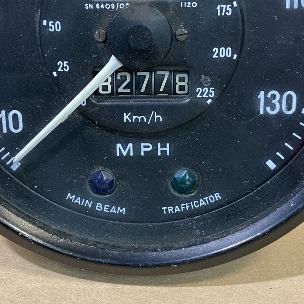 Original Triumph TR250 TR6 Smiths Speedometer KM/H 140 MPH SN6409/08 ...