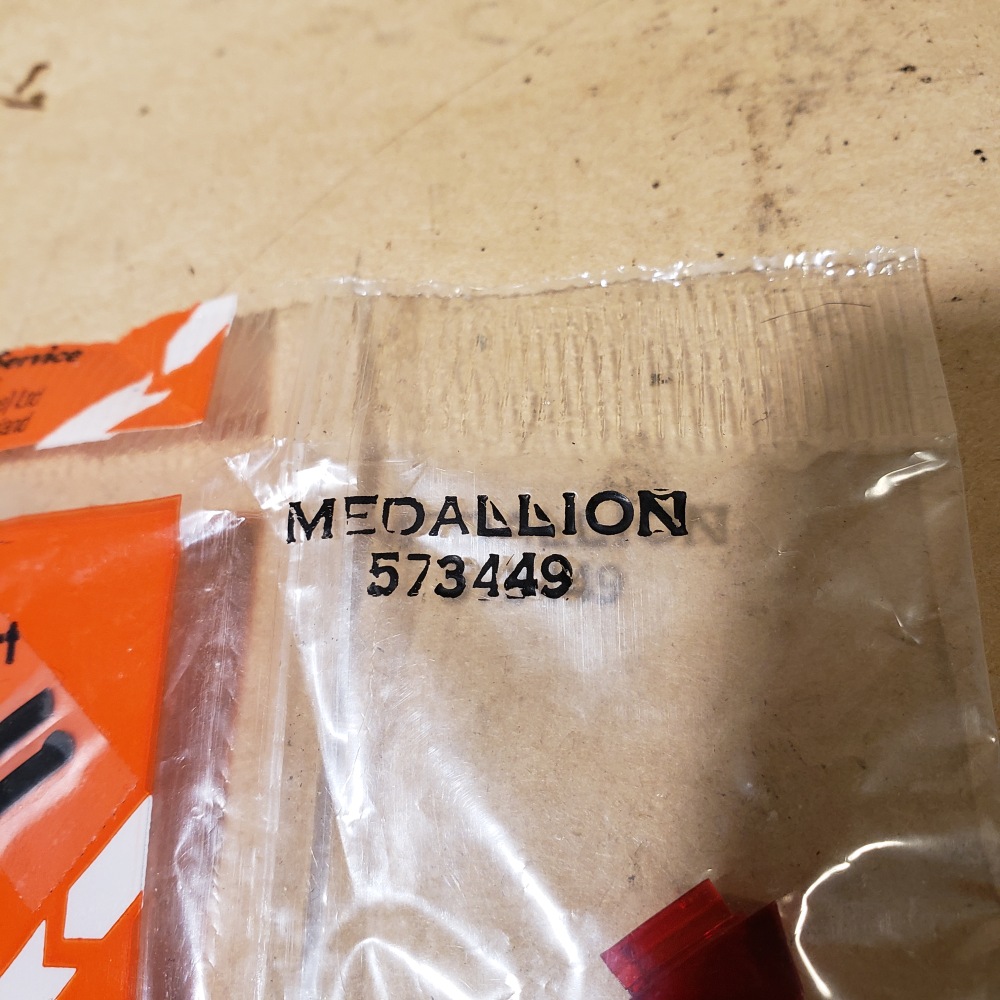 Original Lucas Tell-Tale Side Marker Park Indicator Medallion 573449 w ...